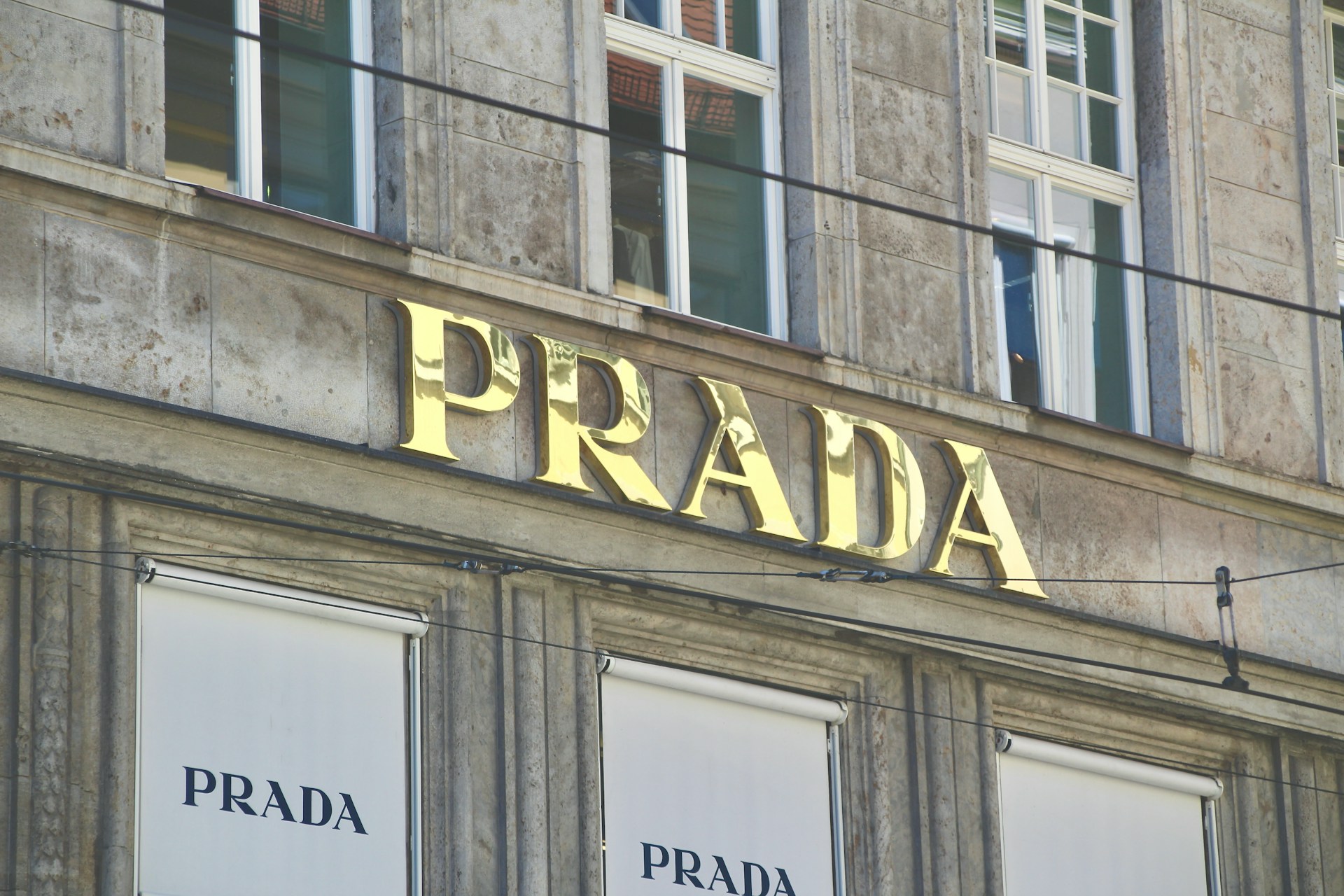 Prada Receives EU Approval for Acquisition of Versace – Antitrust ...
